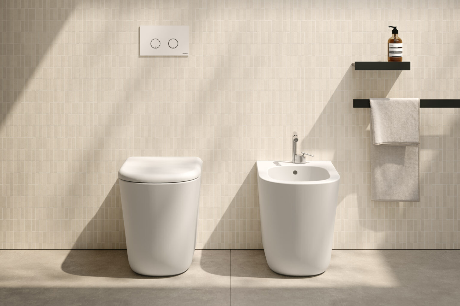 Back to wall toilet pans and bidet - Ceramica Globo